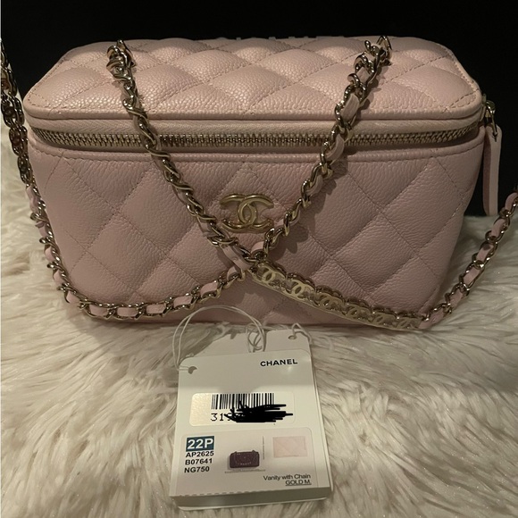 CHANEL | Bags | Chanel Light Pink Quilted Vanity Crossbody Bag 22p ...